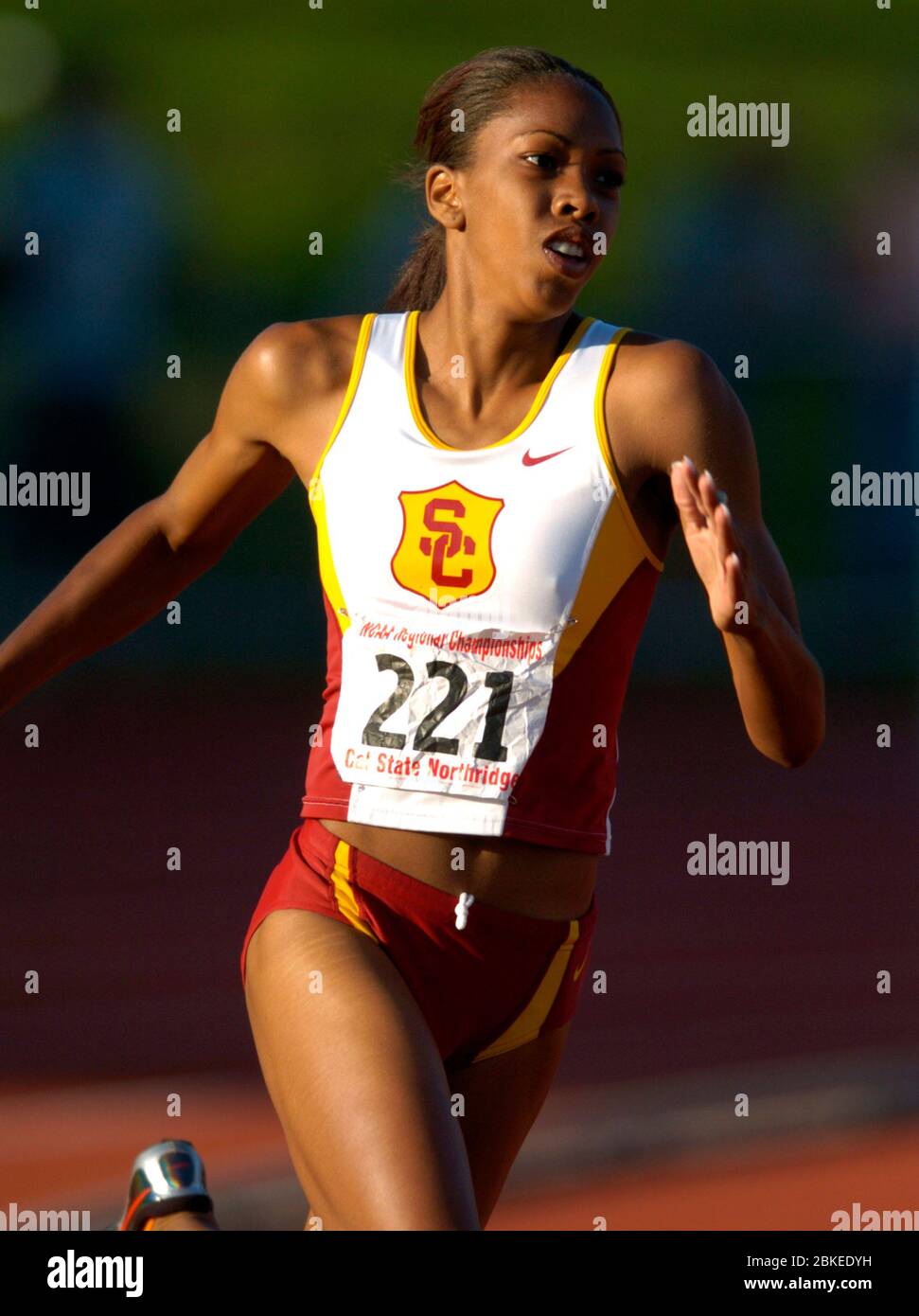 Tunisia Johnson runs third leg of USC women's 1,600-meter relay that placed sixth in 3:39.13 in ...