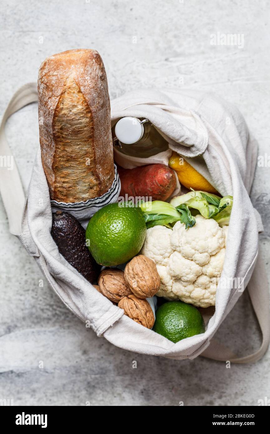 Zero waste concept. Fresh vegetables in cotton eco bag. Plastic free ...