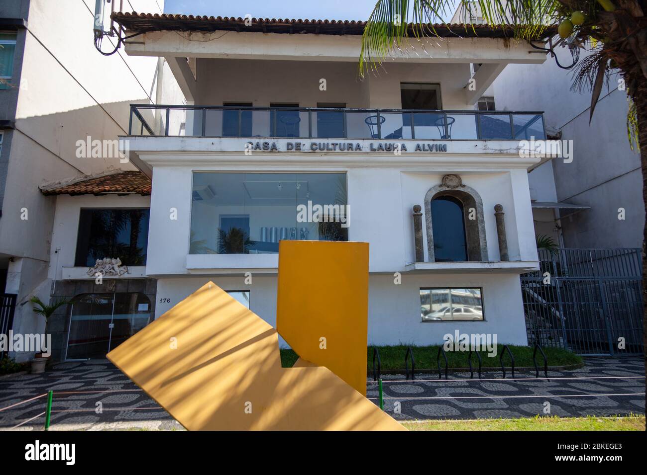 Casa de Cultura Laura Alvim on Ipanema Promenade , Rio de Janeiro ...
