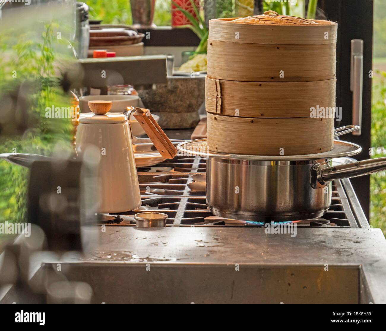 Steamer container hi-res stock photography and images - Alamy