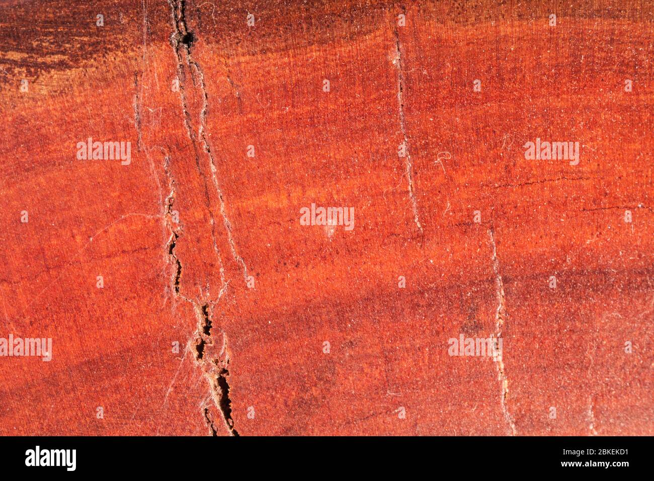 Red wood pattern of the surface texture Stock Photo - Alamy