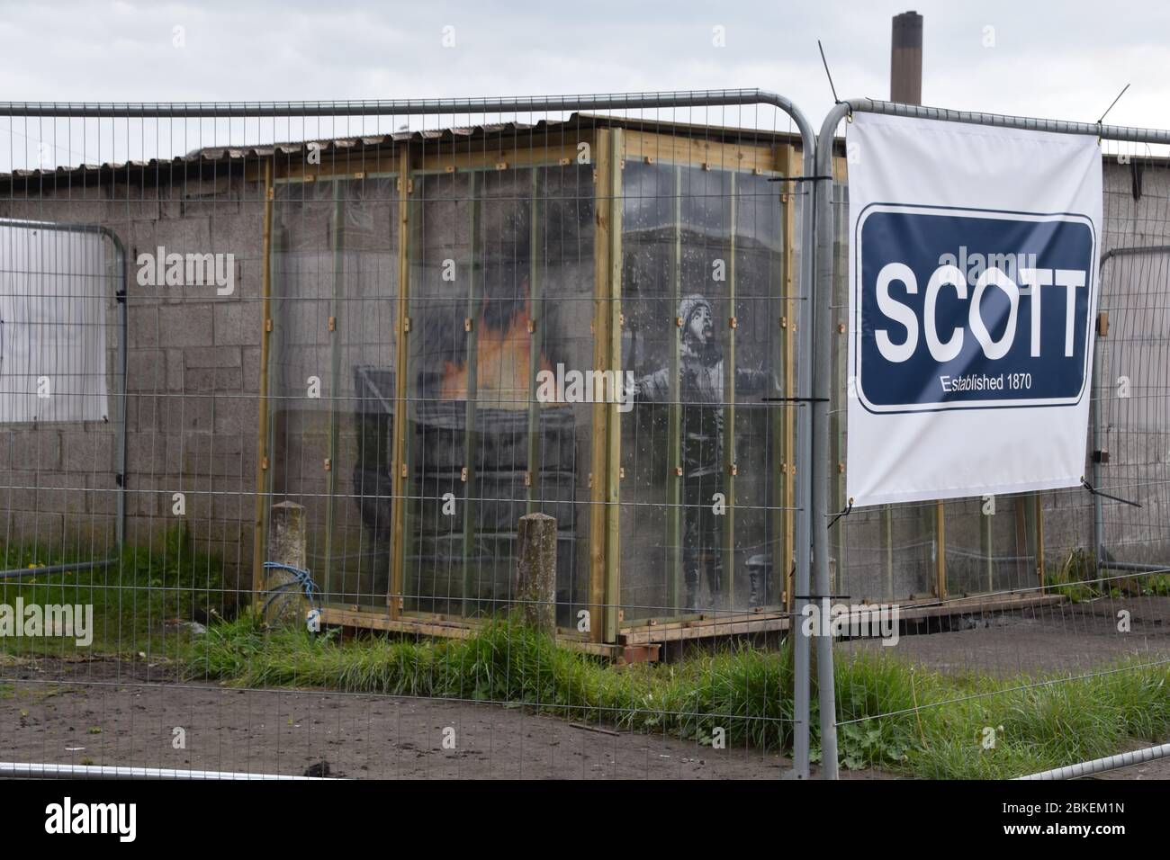 Banksy graffiti port talbot hi-res stock photography and images - Alamy