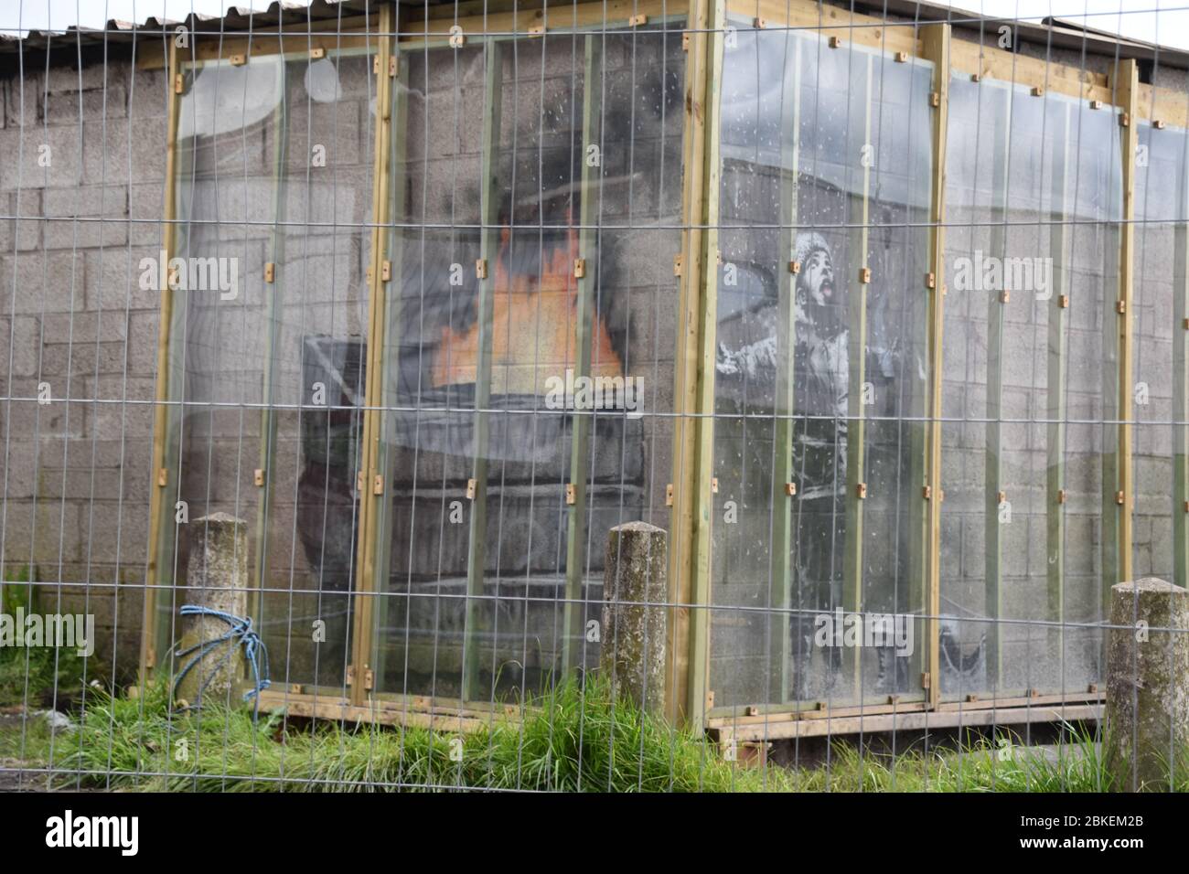 Banksy graffiti wales hi-res stock photography and images - Alamy