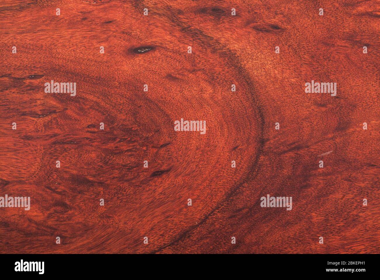 Red wood pattern of the surface texture Stock Photo - Alamy