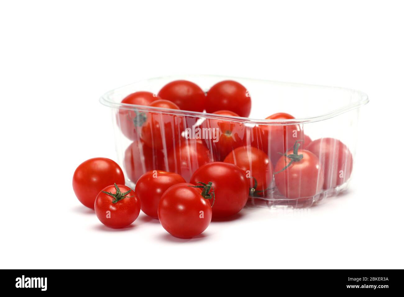 Tray tomatoes in supermarket hi-res stock photography and images - Alamy