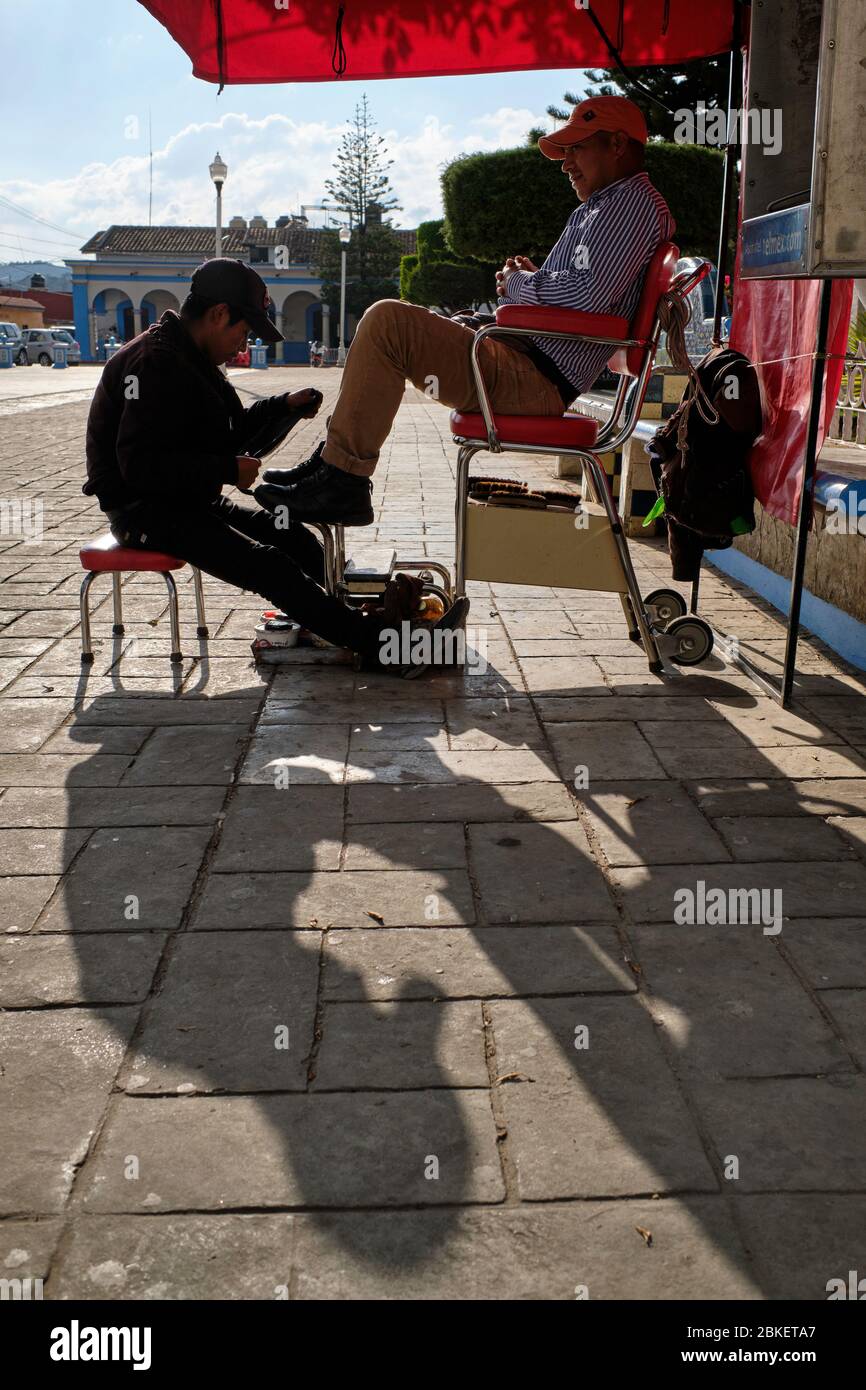 Cleaning shoes hi-res stock photography and images - Alamy