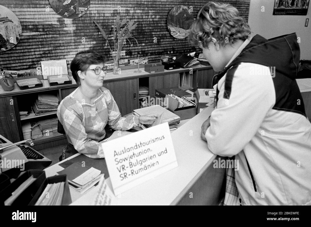 1980s travel agency hi-res stock photography and images - Alamy