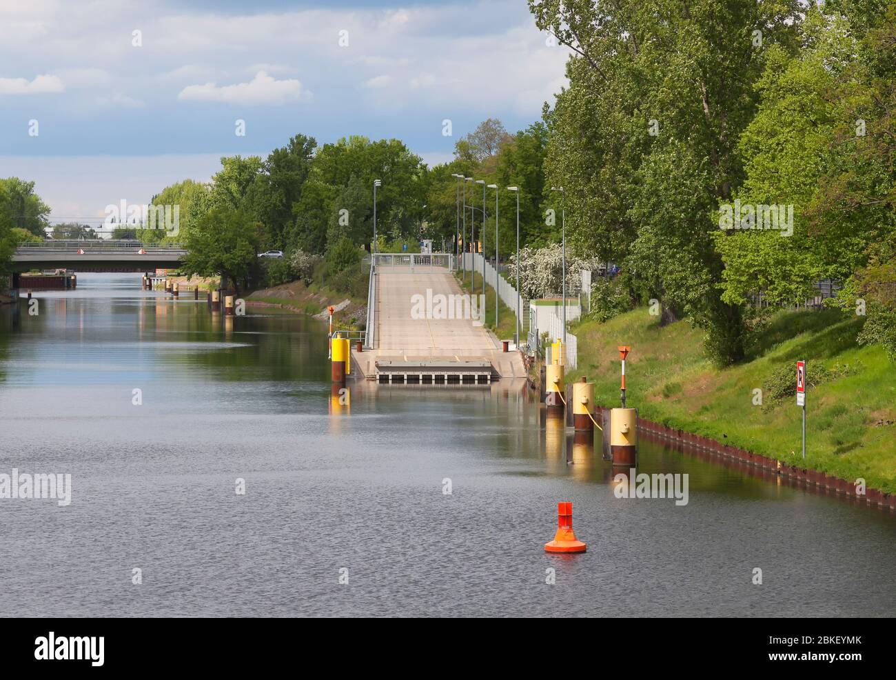 Loading ramp for KWU turbines on the Charlottenburg connecting canal in ...