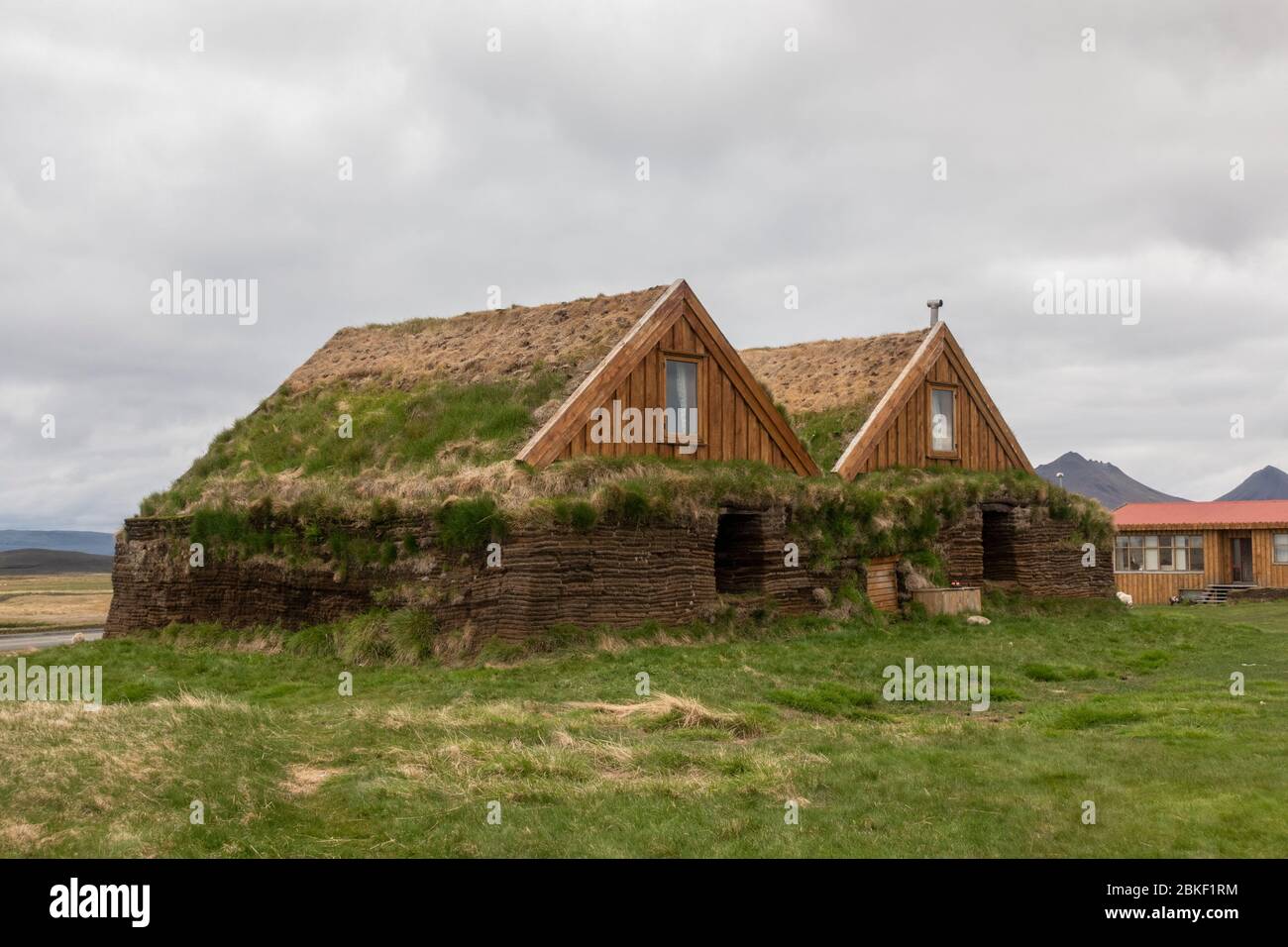 Turf buildings hi-res stock photography and images - Alamy