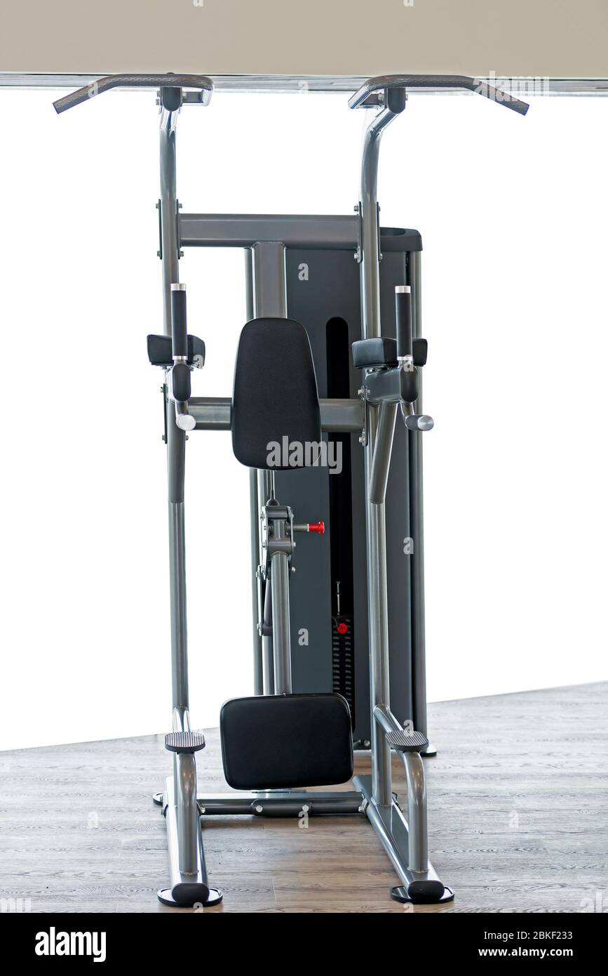 Lat Pulldown Machine. Weight machines in the gym Stock Photo - Alamy