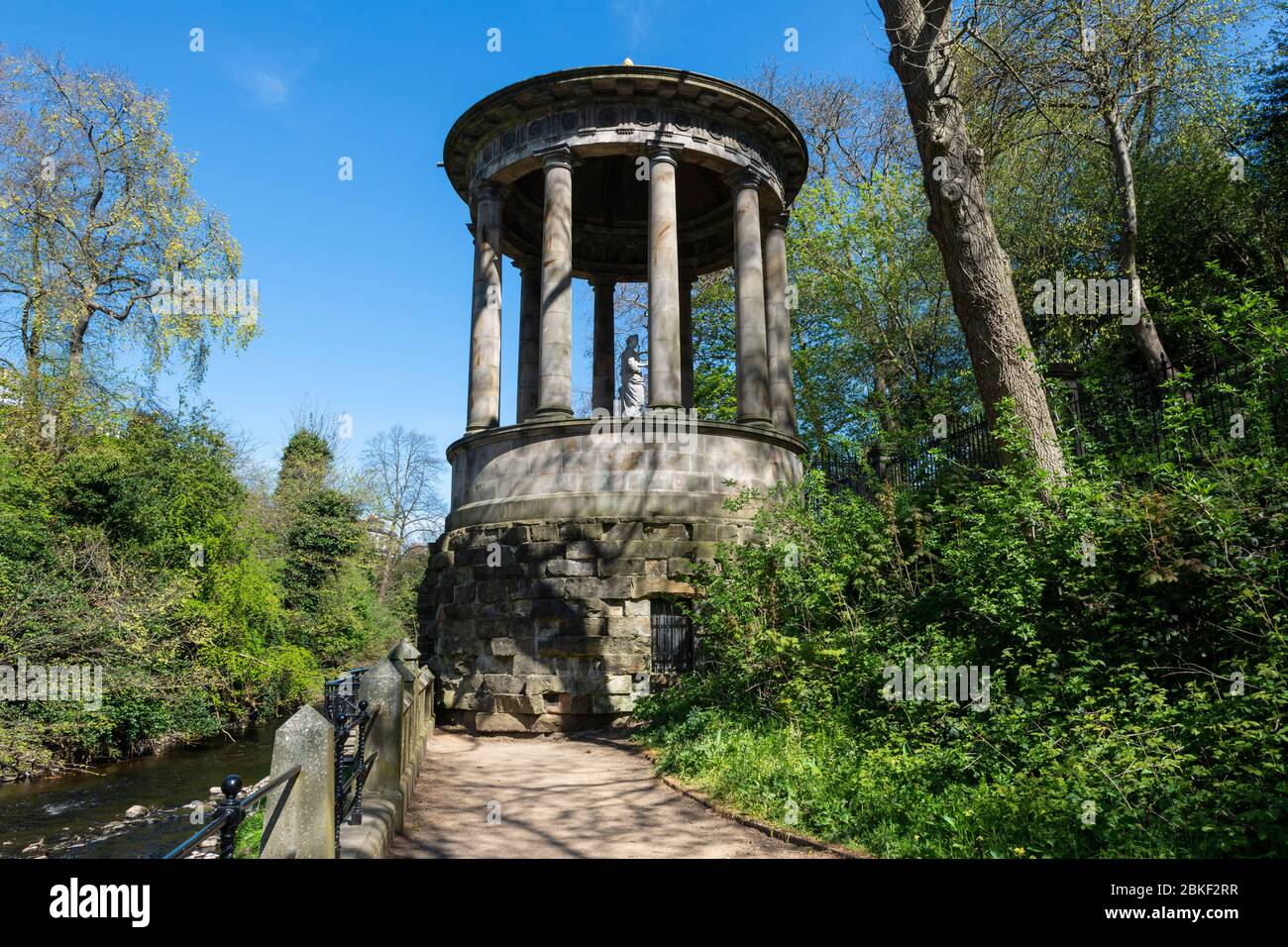 Water well structure hi-res stock photography and images - Alamy