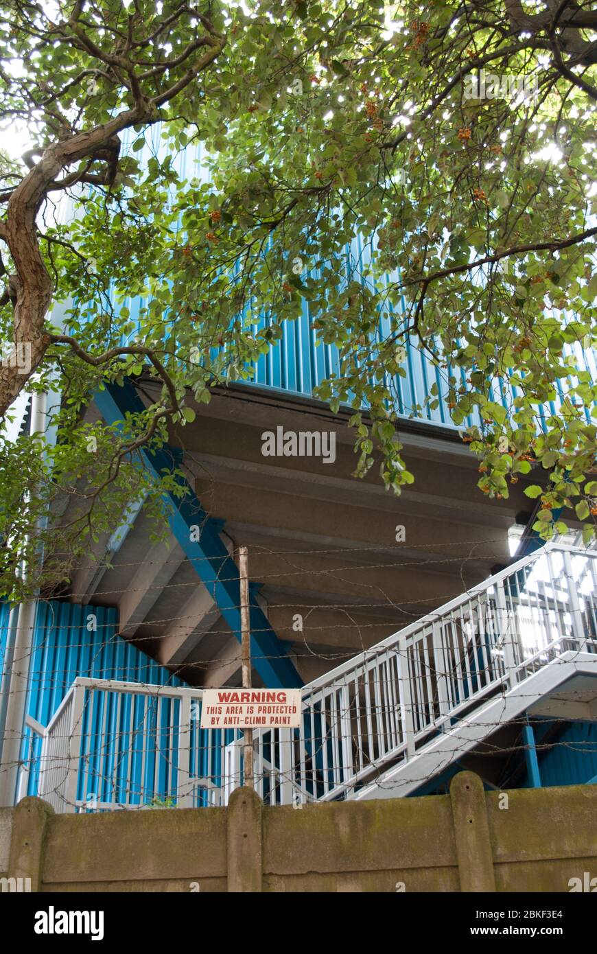 Shepherds bush road, hammersmith 1970's hi-res stock photography and ...