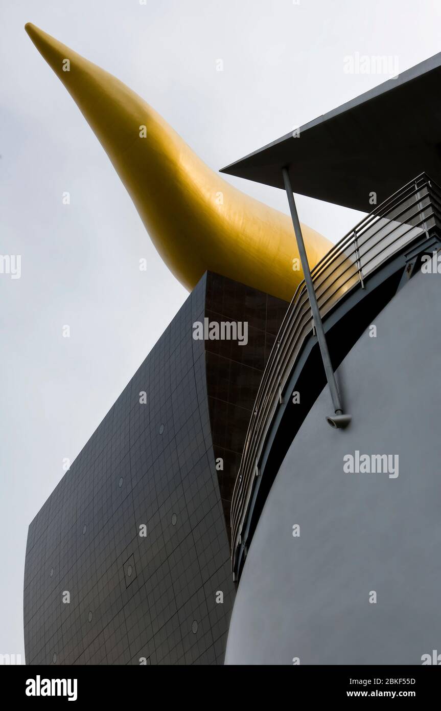 Asahi beer building hi-res stock photography and images - Alamy