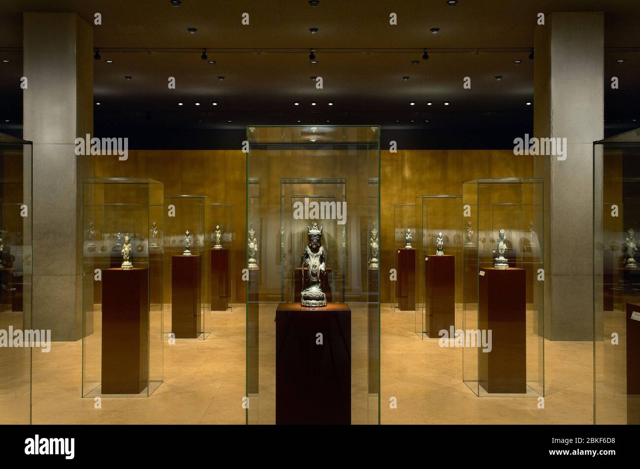 The gallery of horyuji treasures tokyo hi-res stock photography and ...