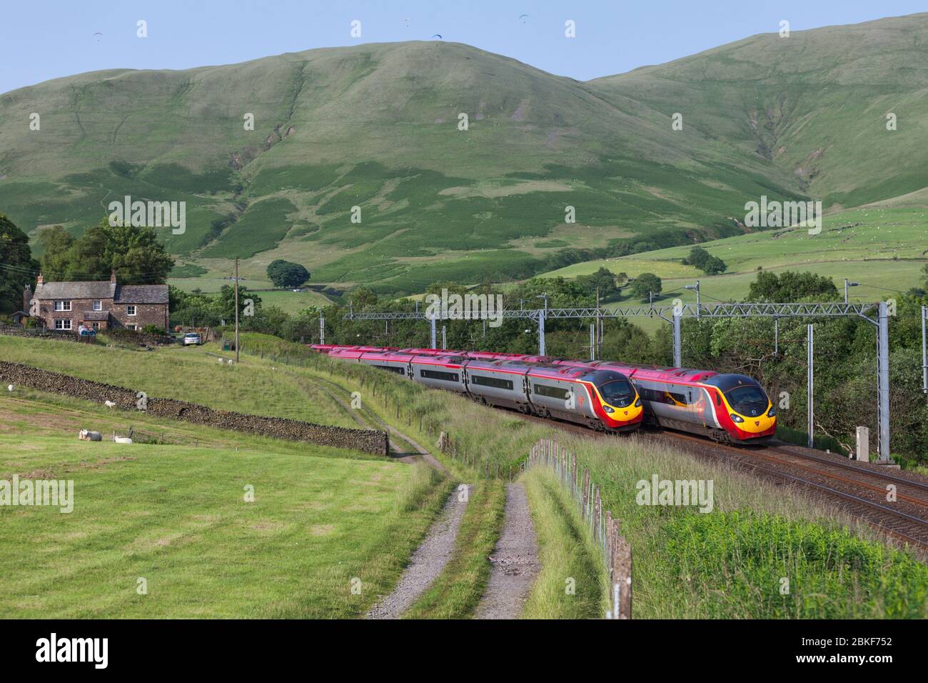 2 Virgin Trains Alstom class 390 Pendolino tilting trains passing on ...