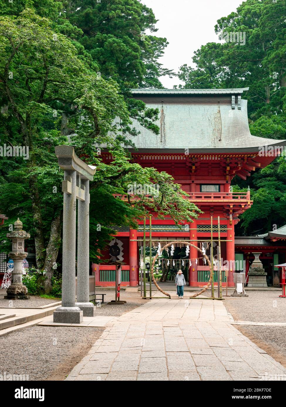 Romon Gate, Kashima Jingu shrine and forest, Kashima, Japan Stock Photo ...