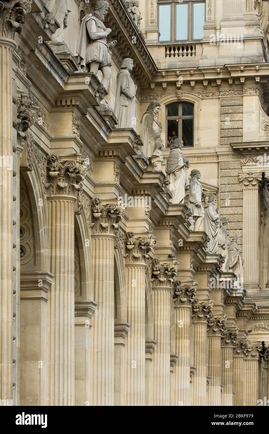 Statues Louvre Outside High Resolution Stock Photography and Images - Alamy