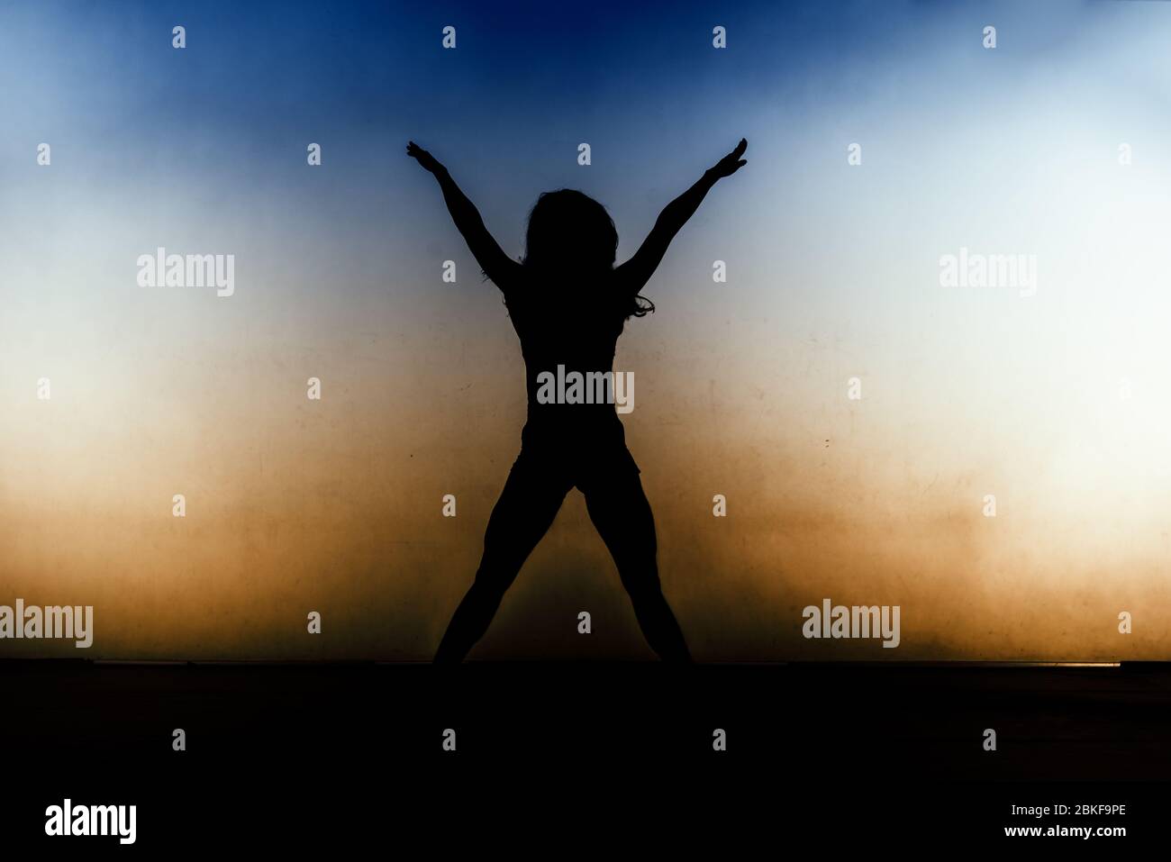 Contemporary dancing performer in dance practice class Stock Photo - Alamy