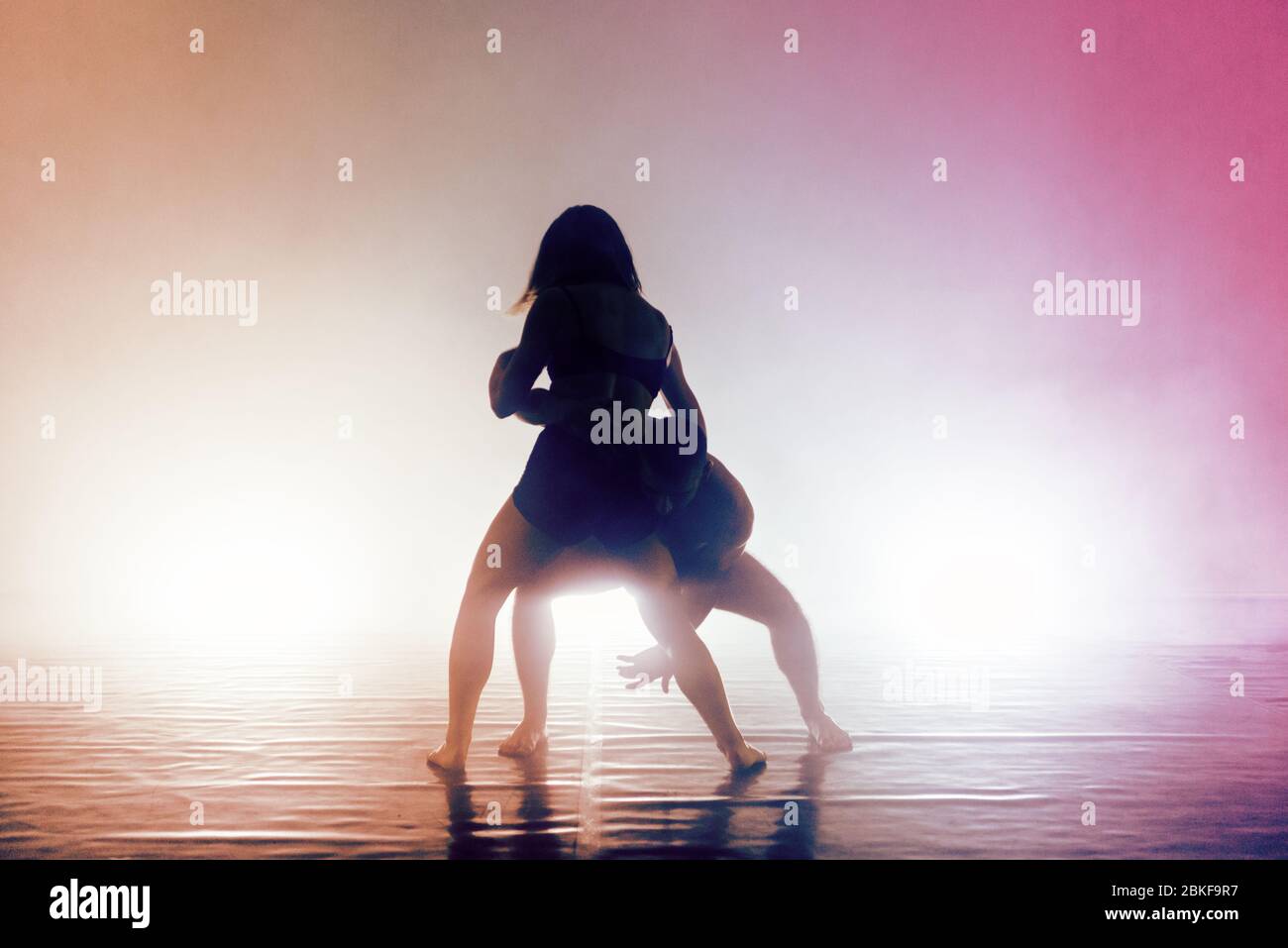 Contemporary dancing performers in dance practice class Stock Photo - Alamy