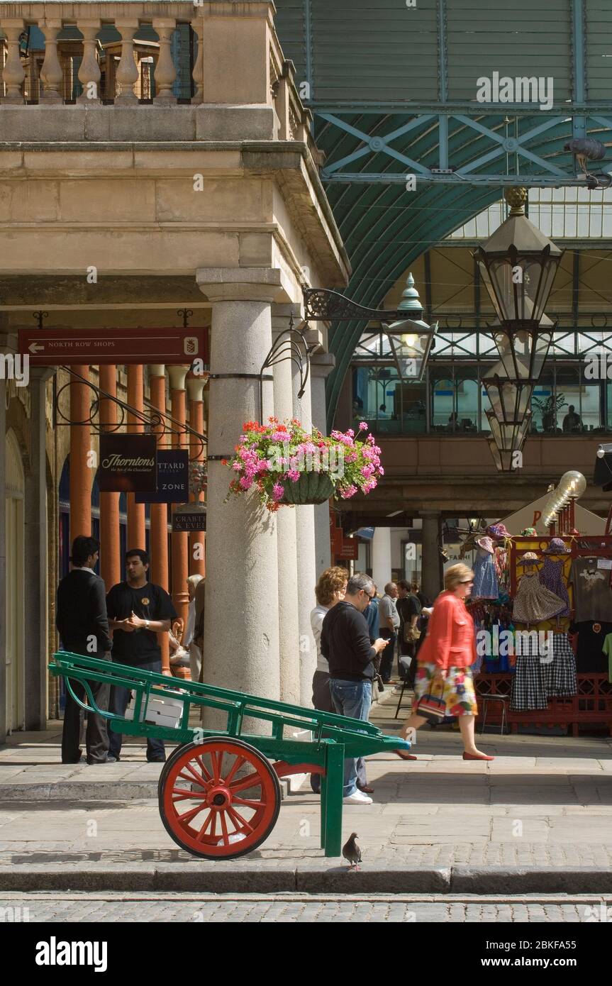 Old barrow hi-res stock photography and images - Alamy