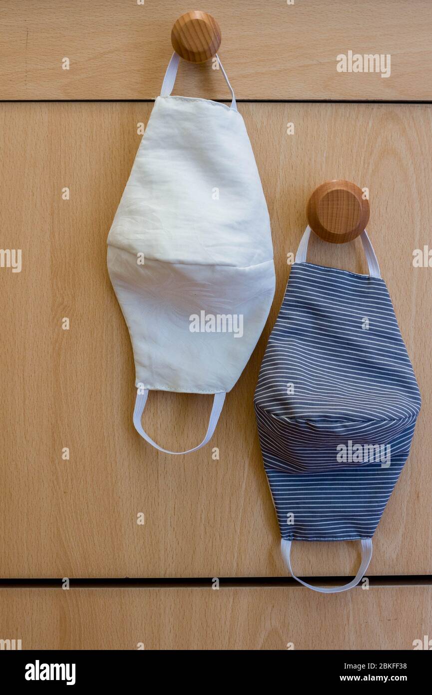 Cutting face mask elastic hi-res stock photography and images - Alamy