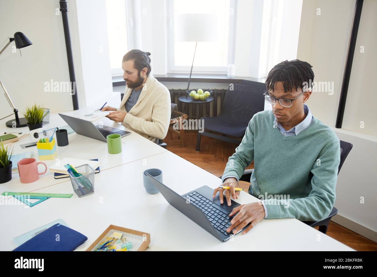 Occupation white collar hi-res stock photography and images - Alamy