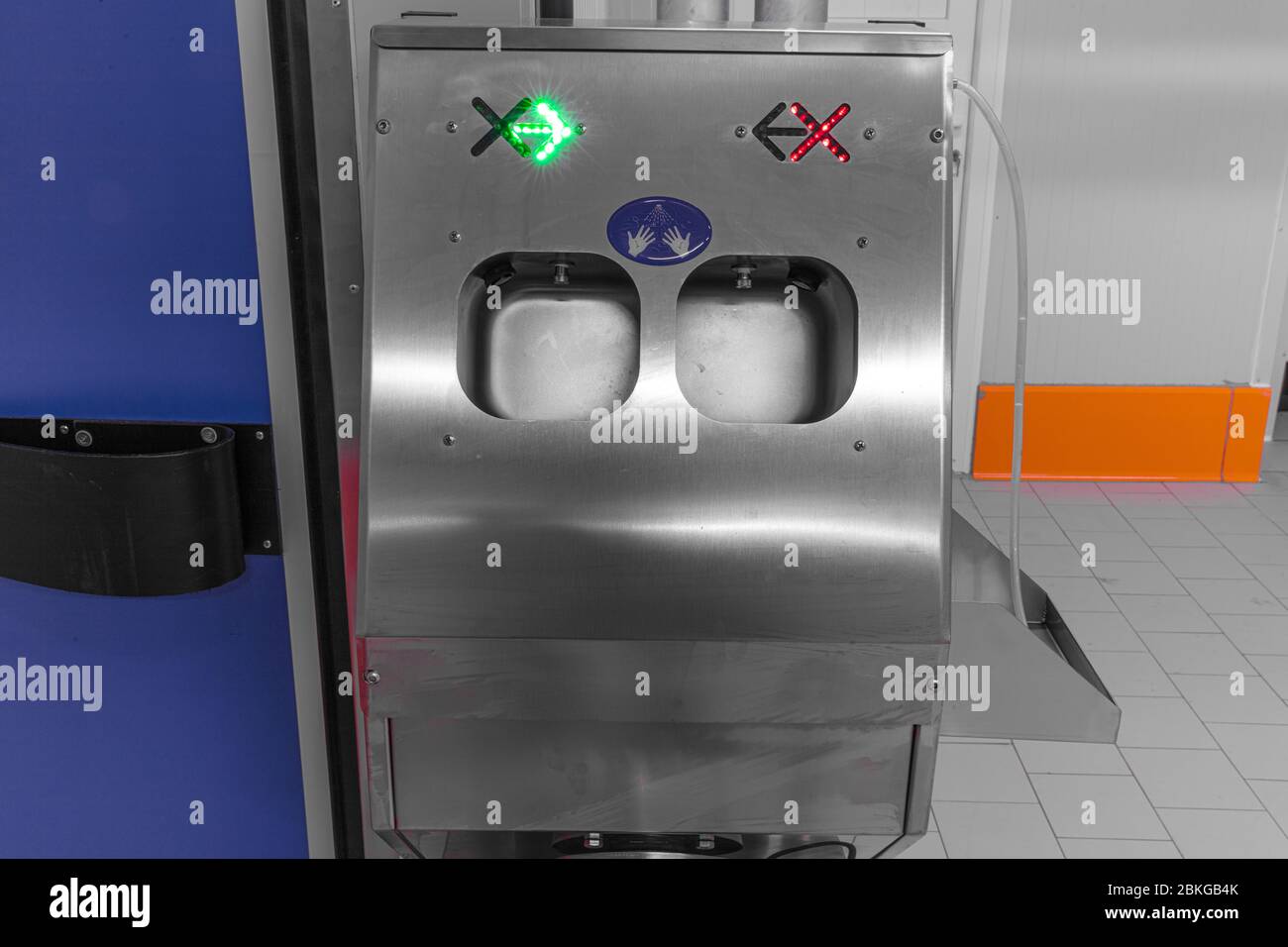 Refrigeration chamber for food storage. Warehouse freezer, Cold storage ...