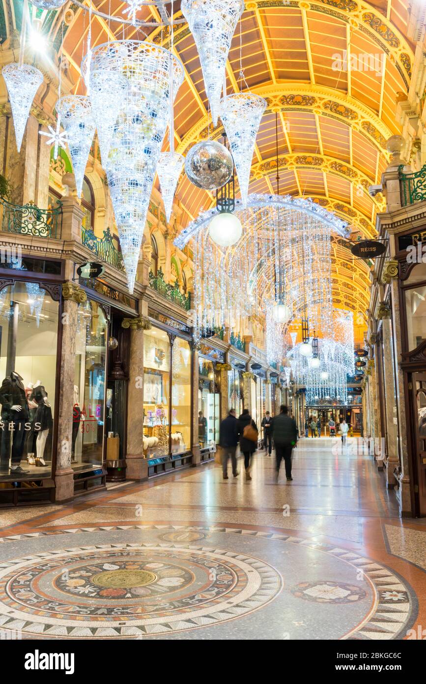 Leeds arcade hi-res stock photography and images - Alamy