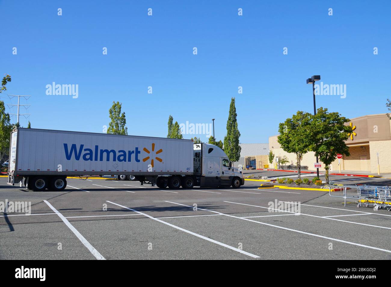 Walmart store walmart truck hi-res stock photography and images - Alamy