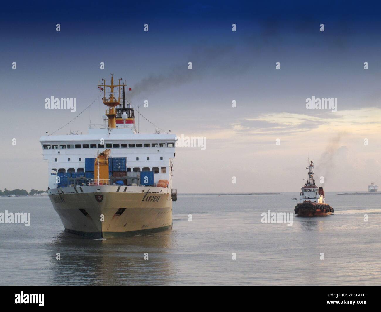 Labobar ship hi-res stock photography and images - Alamy