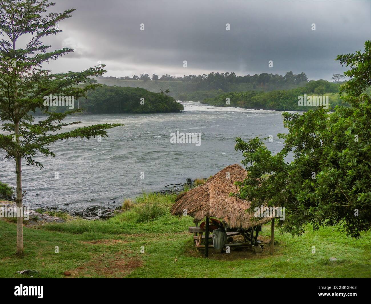 Lake Victoria Nile Falls near Entebbe in Uganda Stock Photo - Alamy