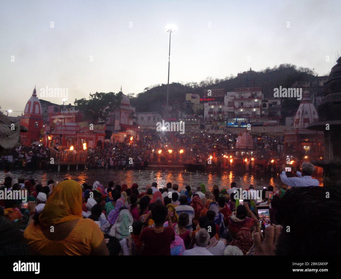 Evening aarti ceremony in har ki pauri hi-res stock photography and ...