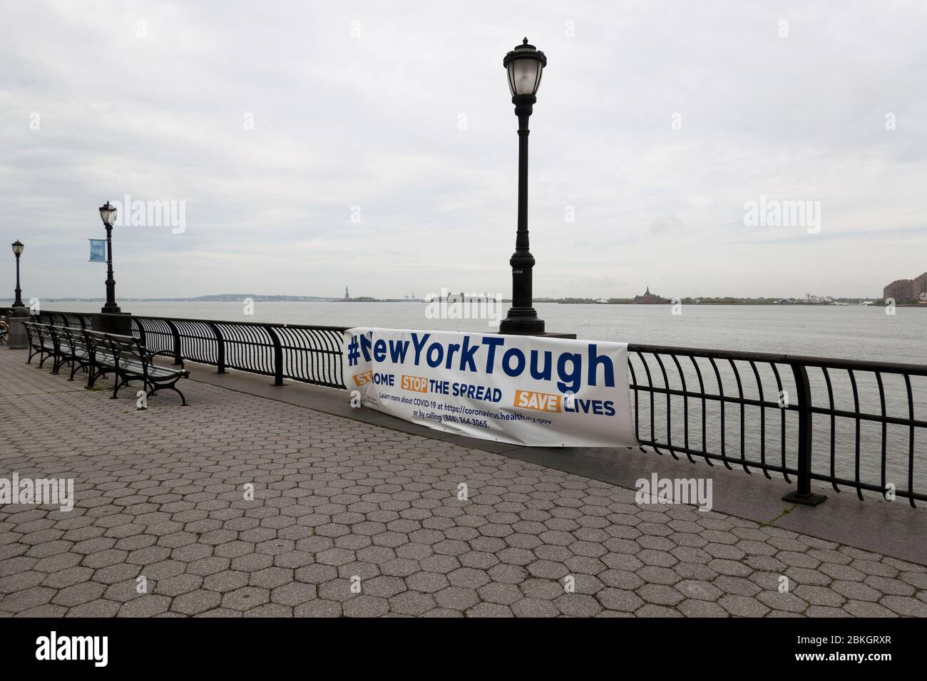 Lamp post and sign hi-res stock photography and images - Alamy