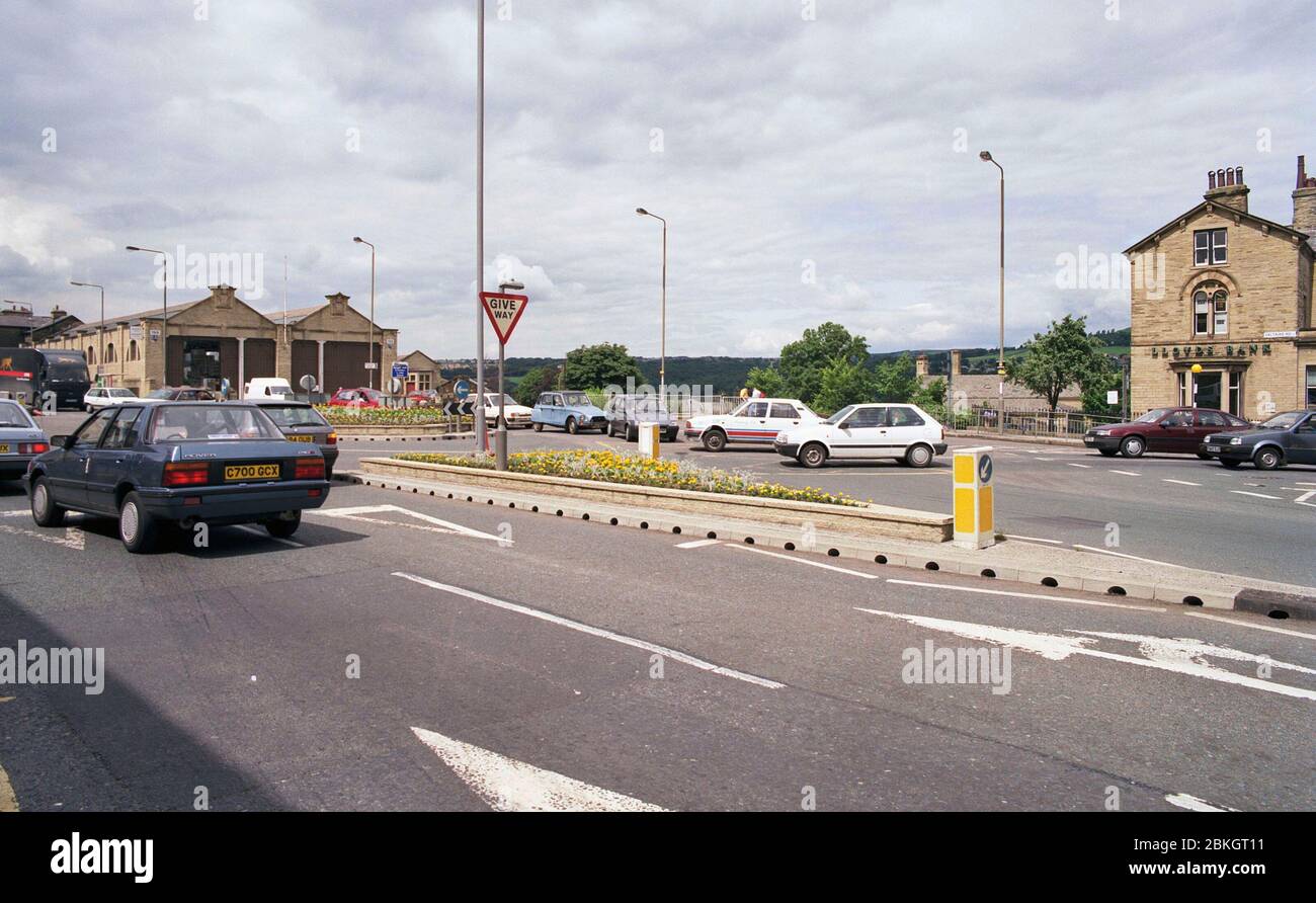 Street scene, Leeds area, west Yorkshire, northern England 1991 Stock ...