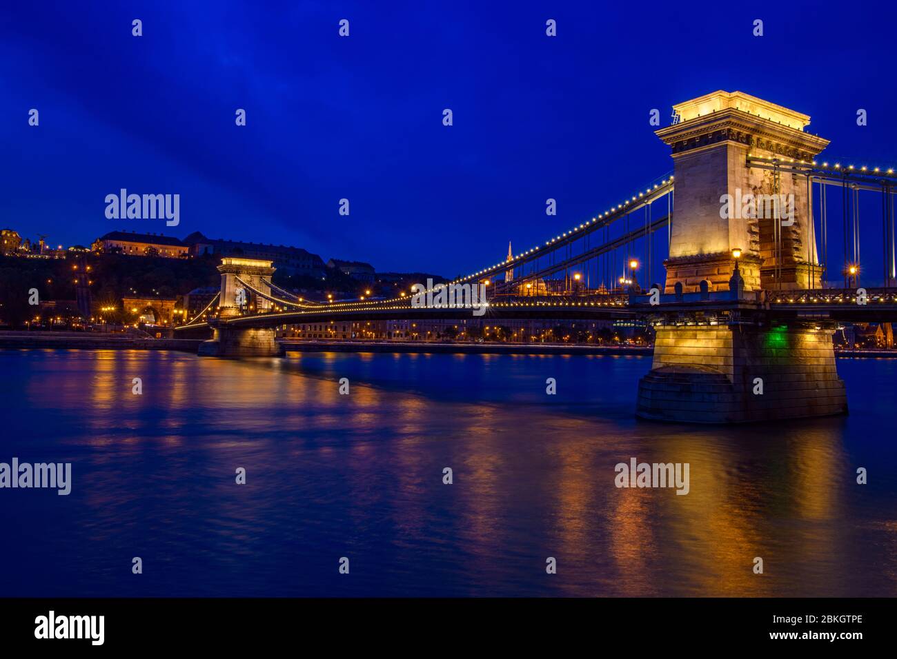 Chain Bridge at night, Budapest, Central Hungary, Hungary Stock Photo ...