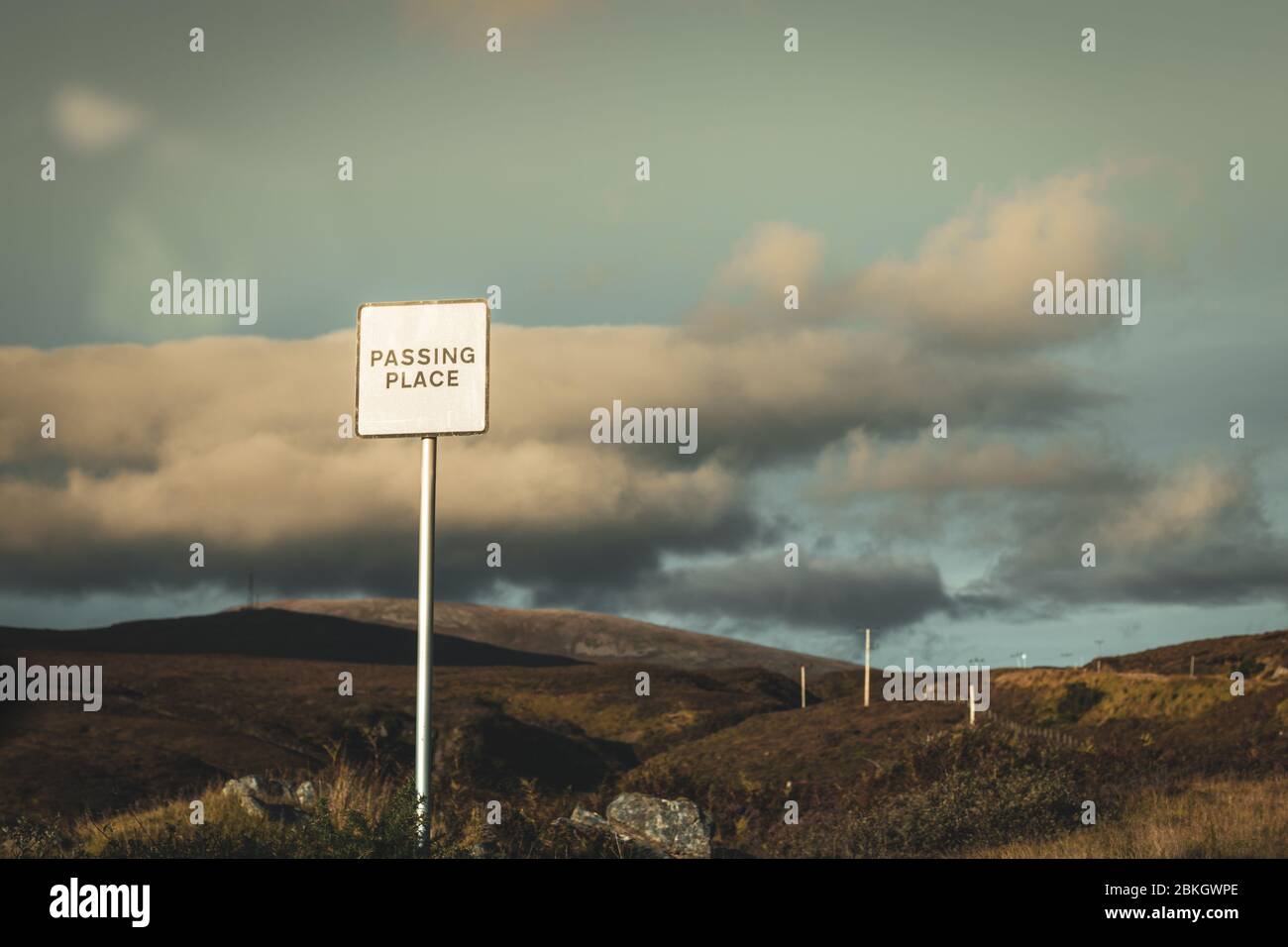 Highlands scotland road sign hi-res stock photography and images - Alamy