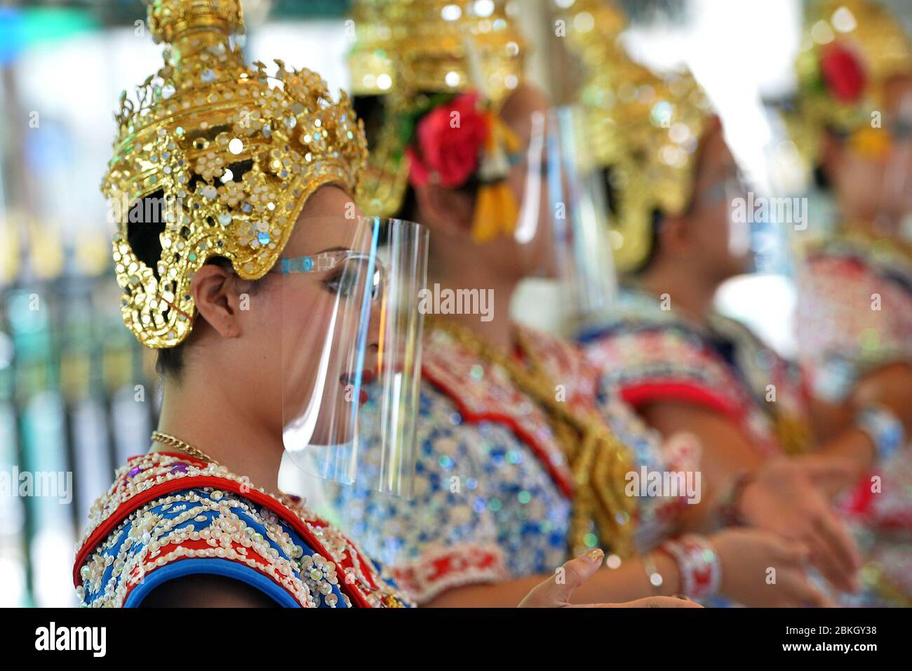 Bangkok, Thailand. 4th May, 2020. Thai dancers wearing face shields ...