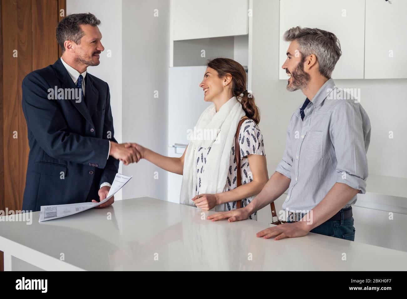 Customer greeting hi-res stock photography and images - Alamy