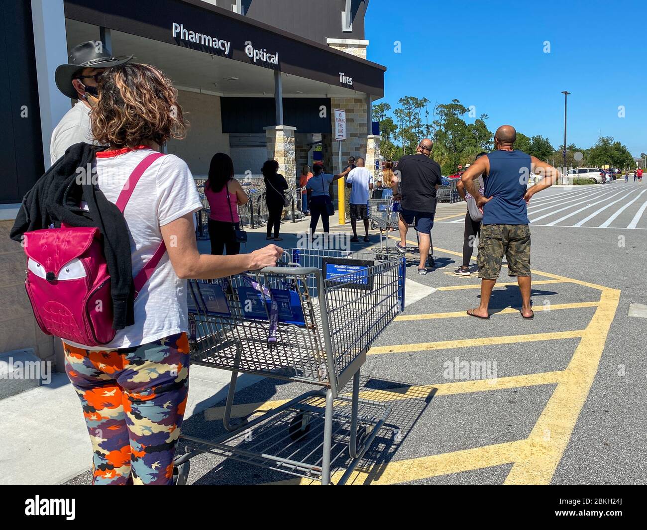 Sam's club exterior hi-res stock photography and images - Alamy