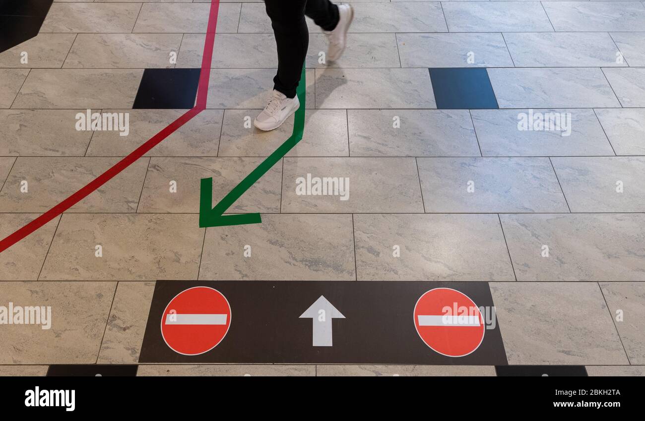 Dresden, Germany. 04th May, 2020. Green arrows, red lines and ...