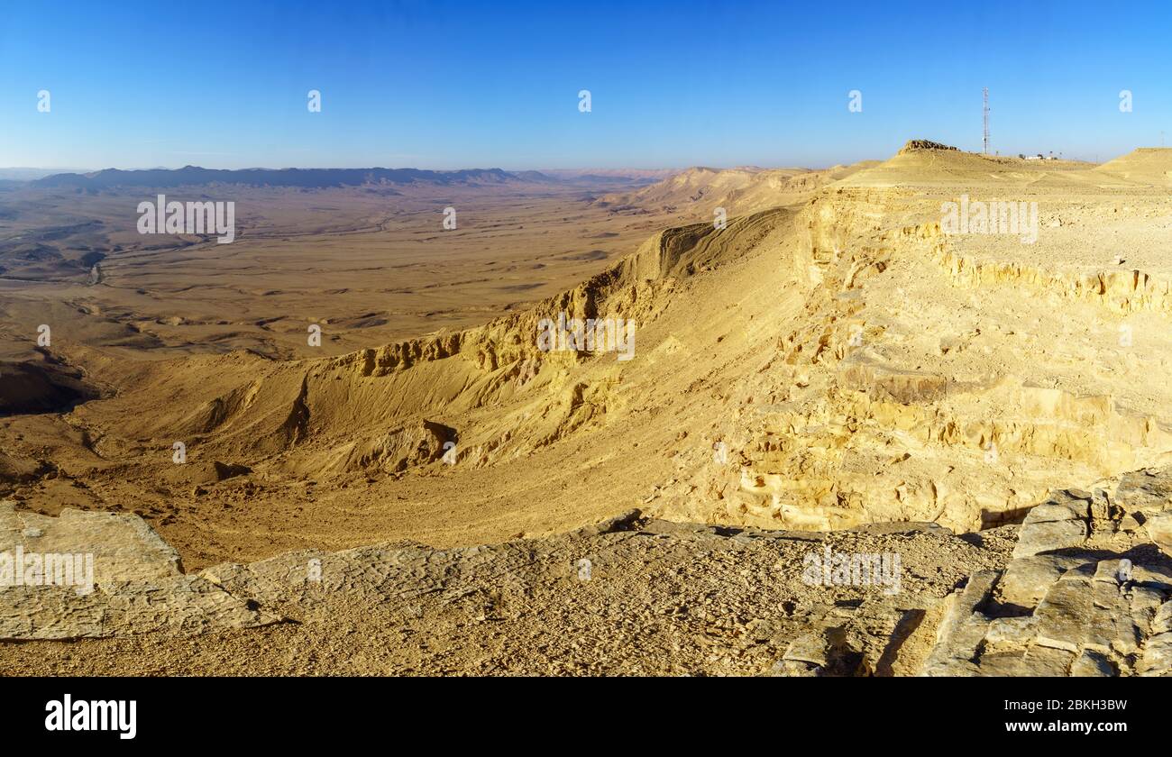 Panoramic landscape of Makhtesh (crater) Ramon, in the Negev Desert ...