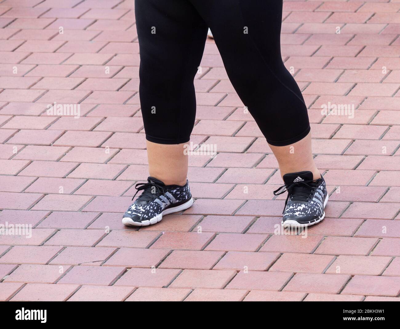 Fat legs hi-res stock photography and images - Alamy