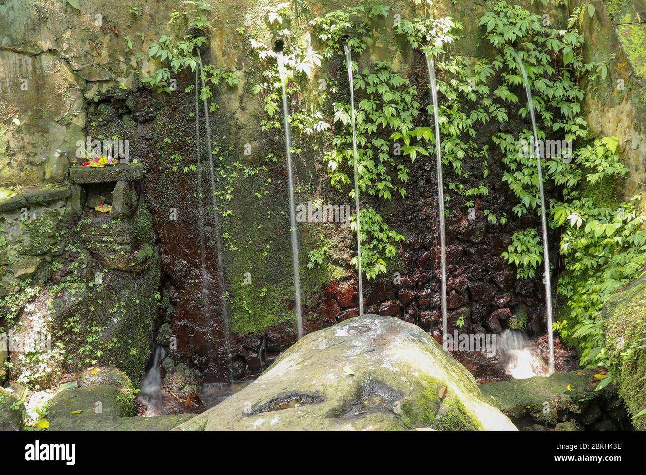 Sacred water springs in the Pakerisan Valley at the Tampaksiring Burial ...
