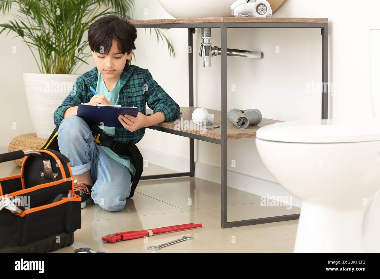 Children in restroom hi-res stock photography and images - Alamy