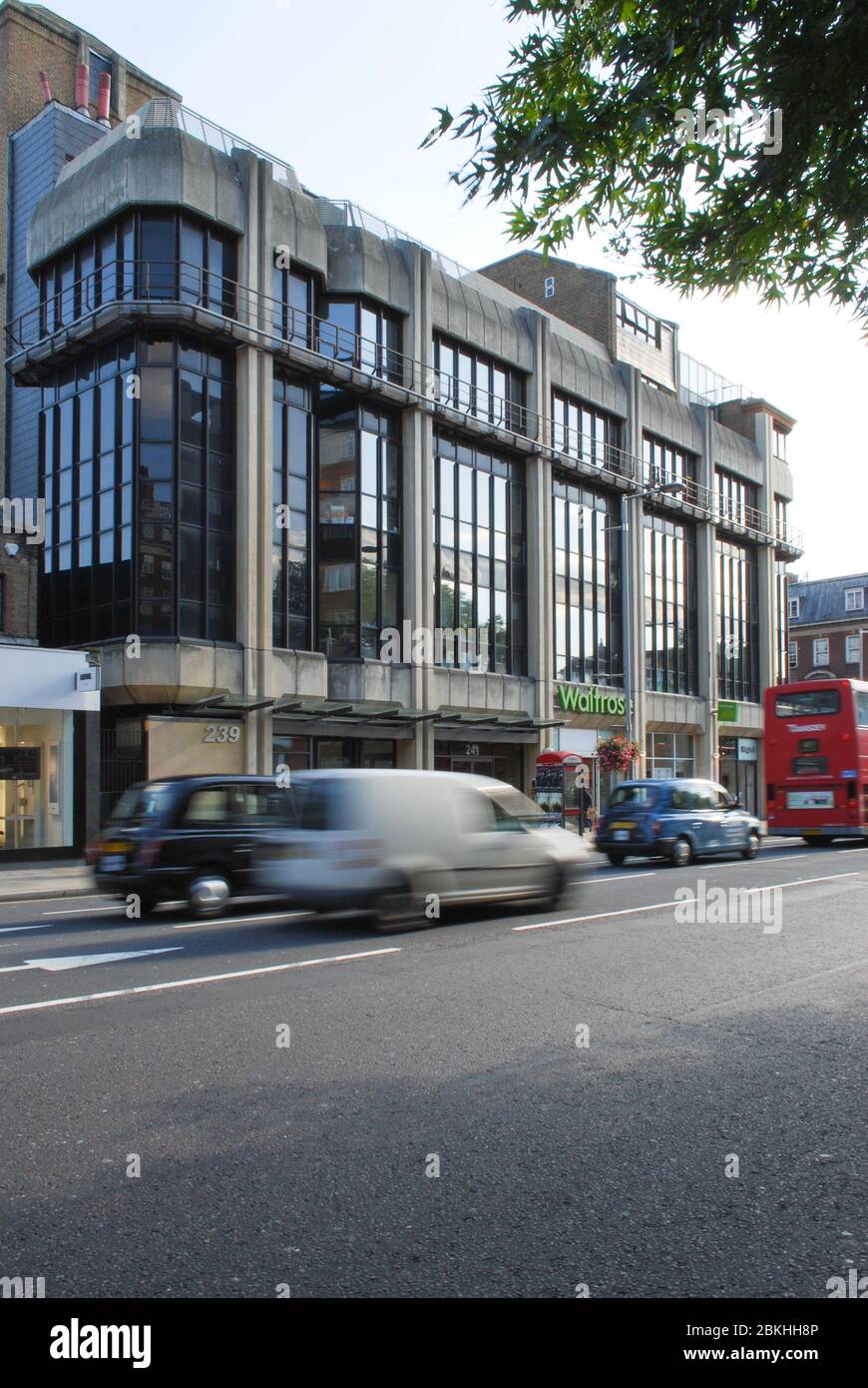High street kensington 1970s hi-res stock photography and images - Alamy
