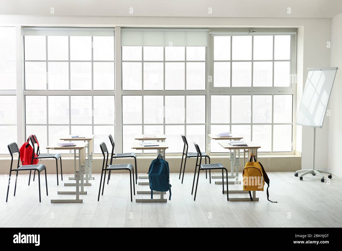 Interior of modern empty classroom Stock Photo - Alamy