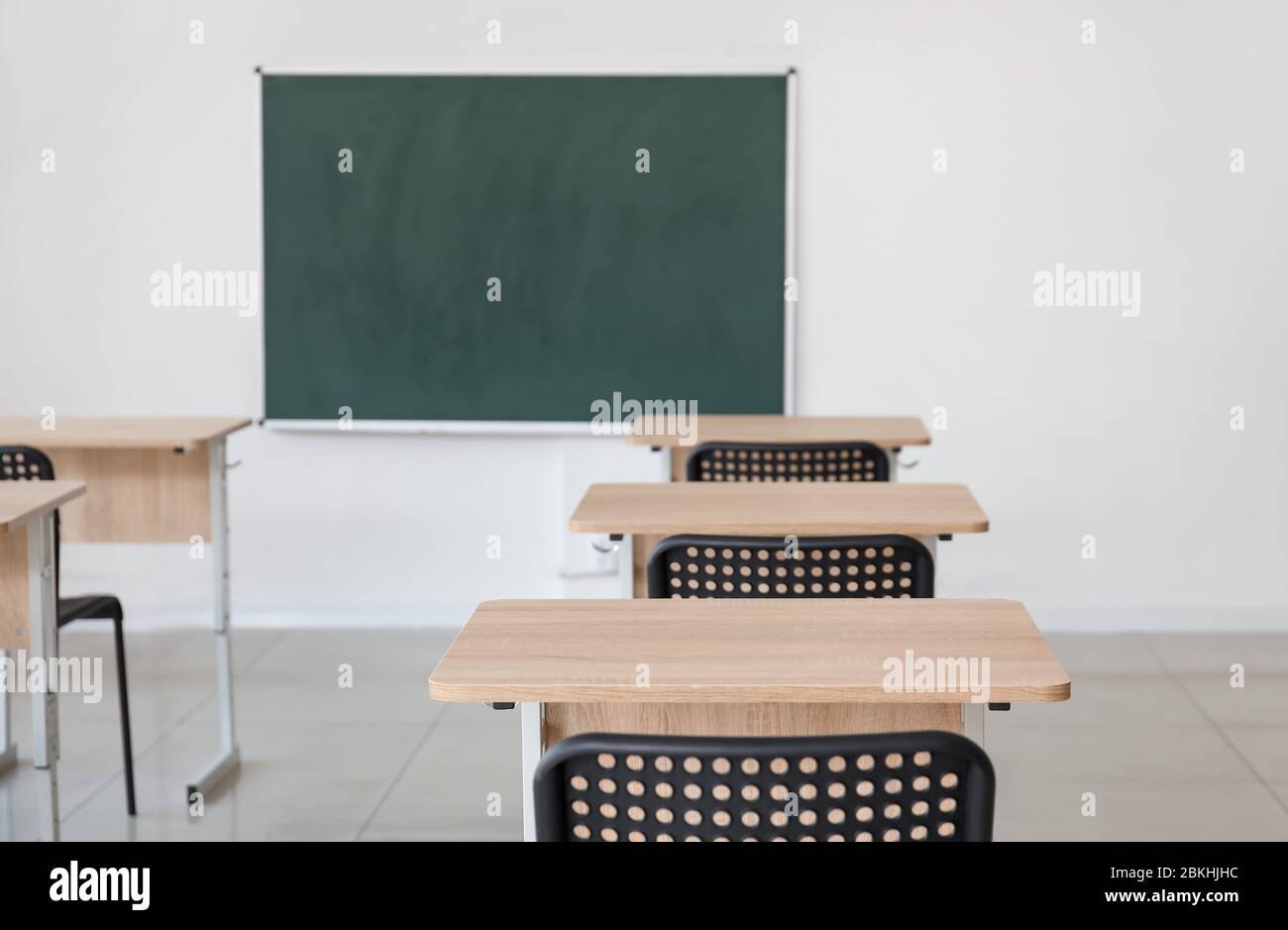 Interior of modern empty classroom Stock Photo - Alamy