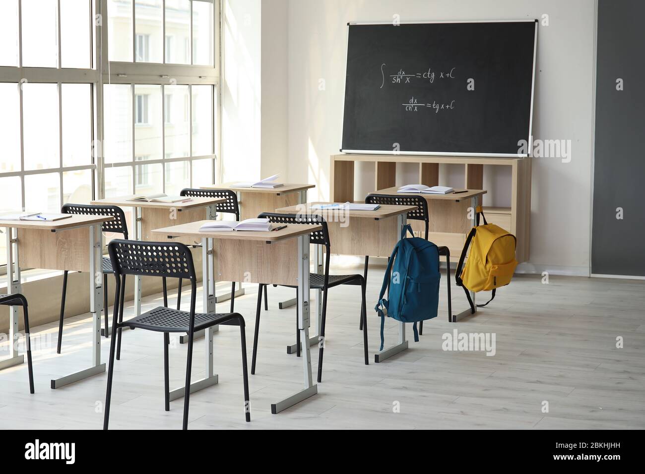 Interior of modern empty classroom Stock Photo - Alamy