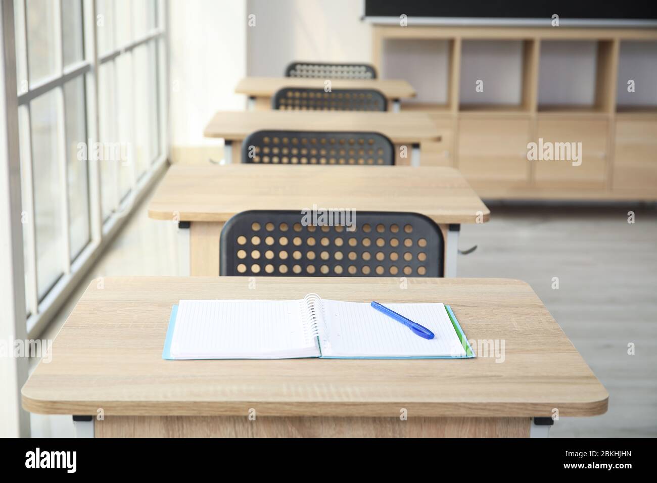 Interior of modern empty classroom Stock Photo - Alamy