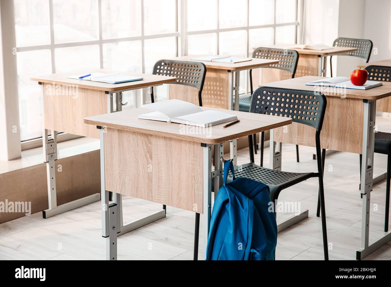Interior of modern empty classroom Stock Photo - Alamy